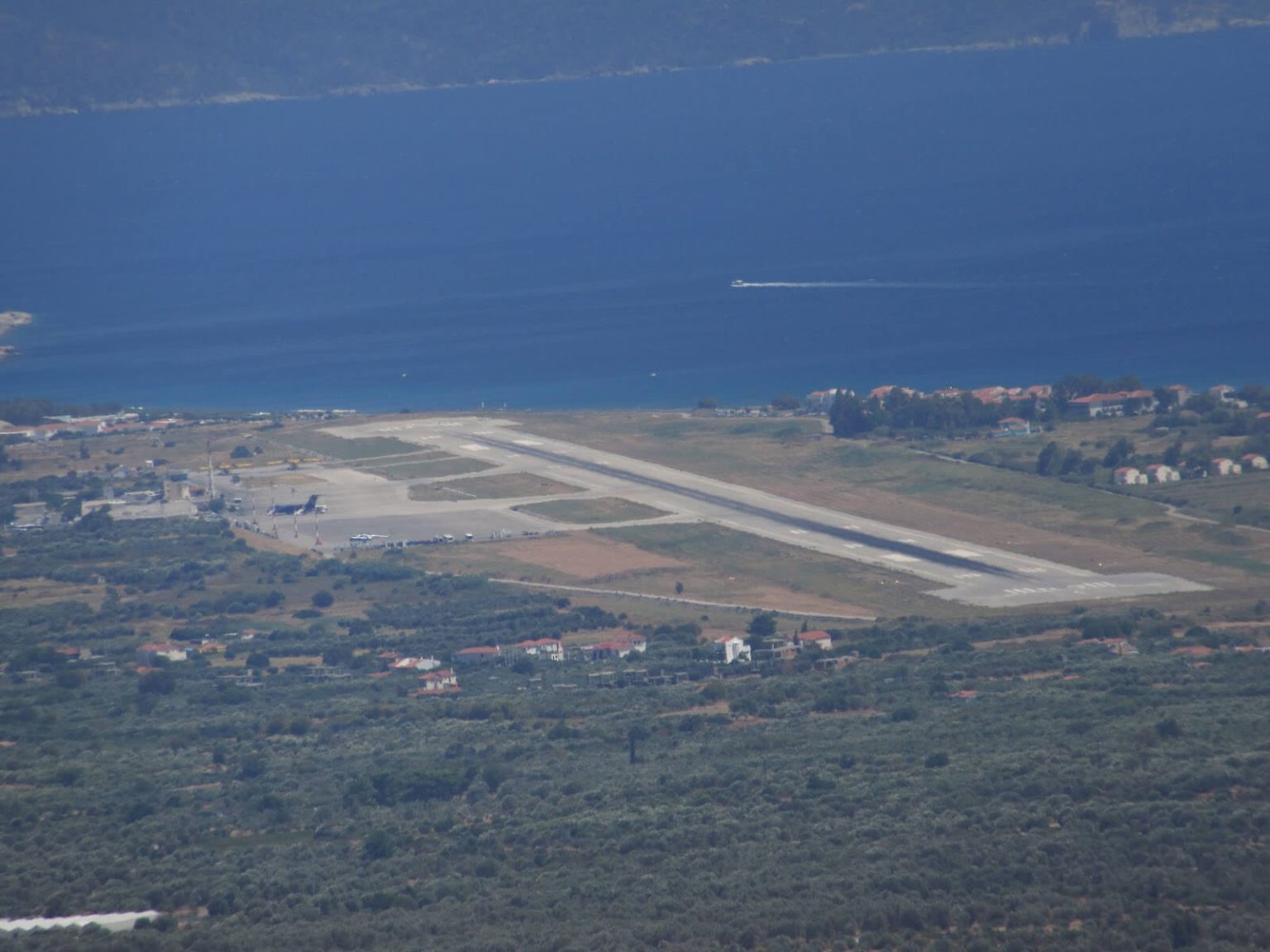 Νησιά με αεροδρόμια στην Ελλάδα - bookferry.gr